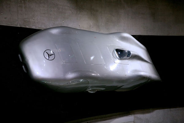 M-BASE エムベース ｜ 街角のクルマたちAtoZ